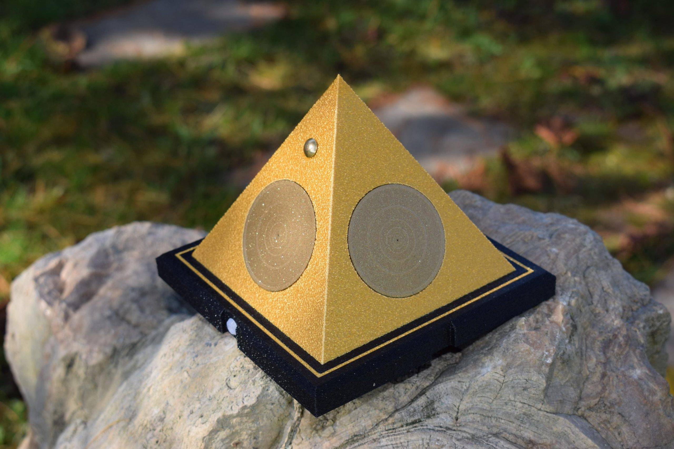 Pyramid Schumann Generator, Tesla Coils, 7.83Hz, Pyramid Power, Sacred ...